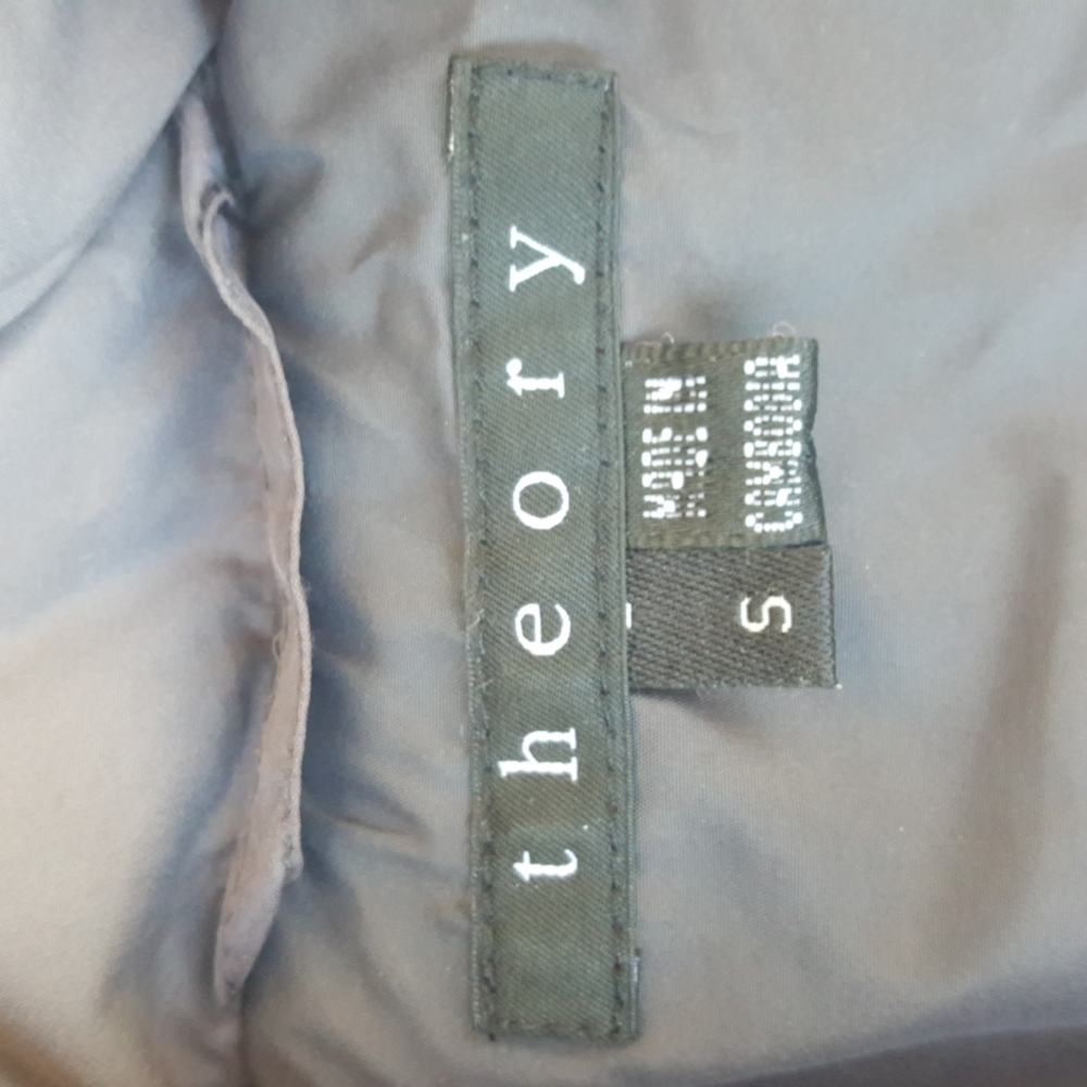 Theory Down Puffer Jacket Gem